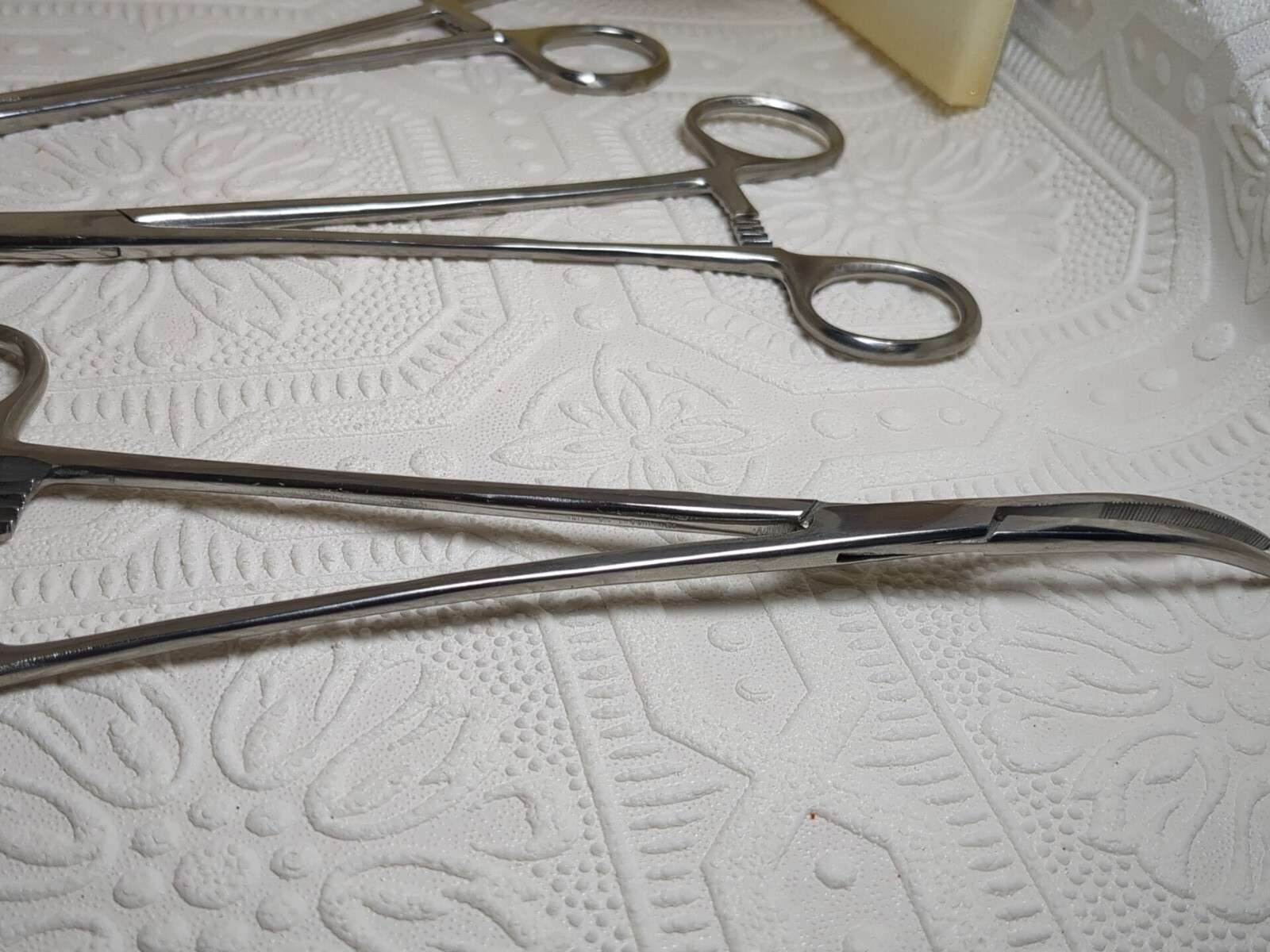 Unbranded Locking Hemostatic Forceps 220mm Straight Surgical (Set of 5 ...