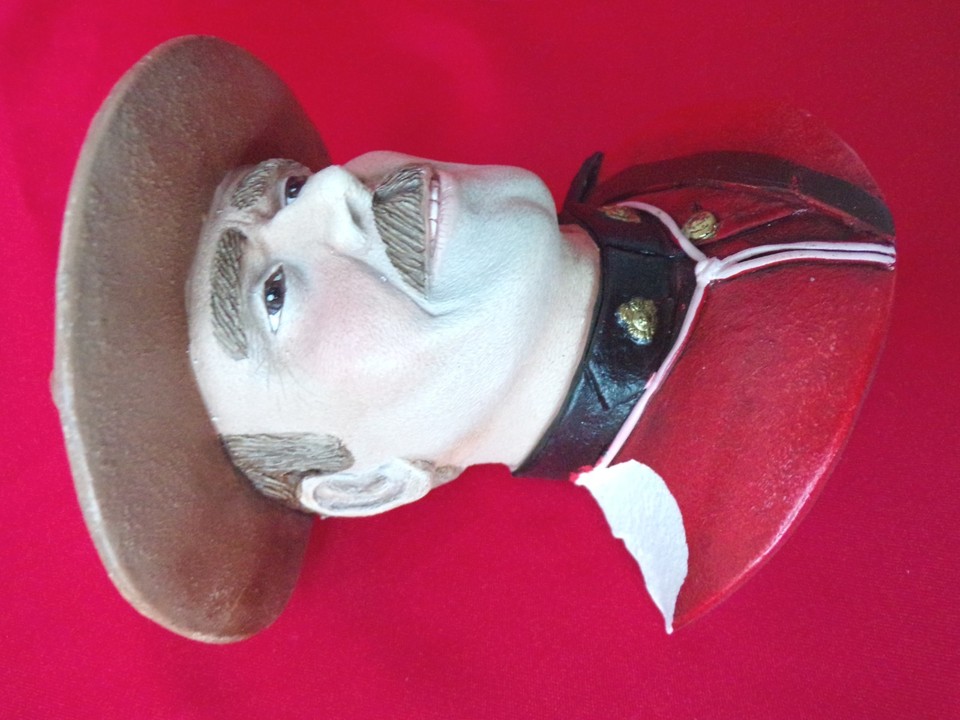 LEGEND CANADIAN MOUNTIE CHALKWARE HEAD BOSSONS STYLE WALL HANGING ...