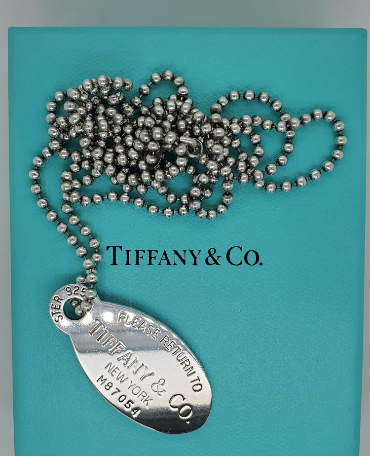 Tiffany & Co. Vintage SS Oval "Return to Tiffany" Dog… - Gem