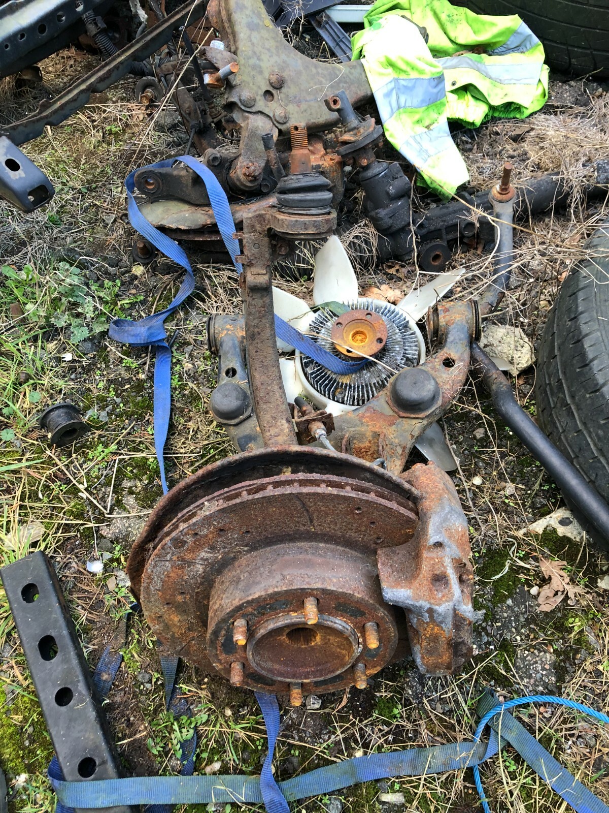 stub axle hub front toyota hilux surf 3rd gen kzn185 driver side o/s ...