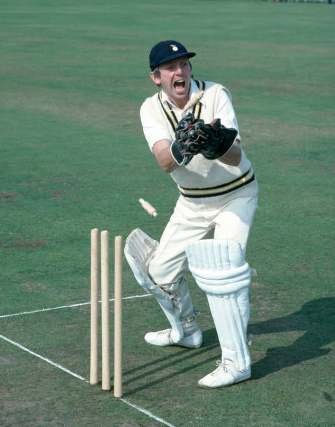 Wicketkeeper Bob Stephenson Of Hampshire 1978 Old Cricket Photo | eBay