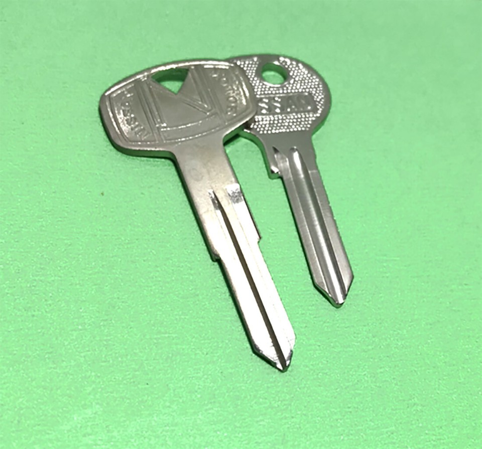 Pair Key Blank For Datsun 620 1200 Sunny B10 B110 B210 B310 240Z 260Z ...