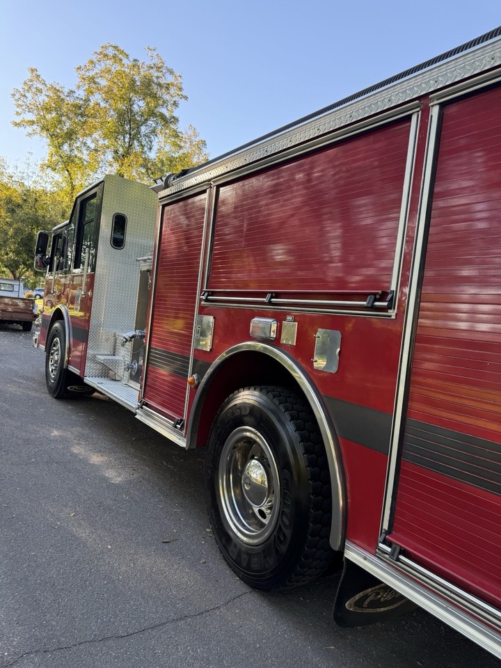 PIERCE SABER Fire Truck Detroit Turbo Diesel Allison Trans FLEET ...