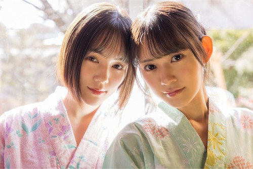 Remu Suzumori and Umi Yatsugake Photobook "Affection" (Gravure version ...