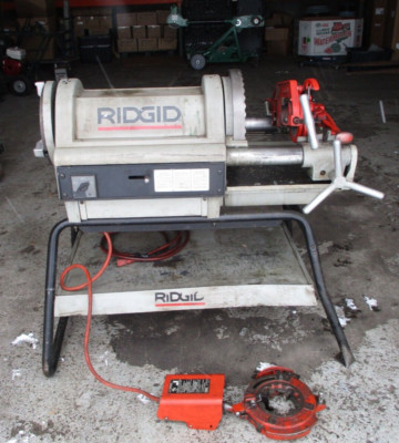 Pipe Threaders - Ridgid 1224 Pipe Threader