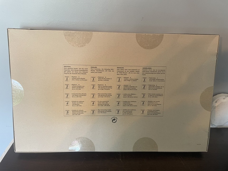 REVELL 1/144th Scale : Space Shuttle DISCOVERY & BOOSTER ROCKETS Model ...