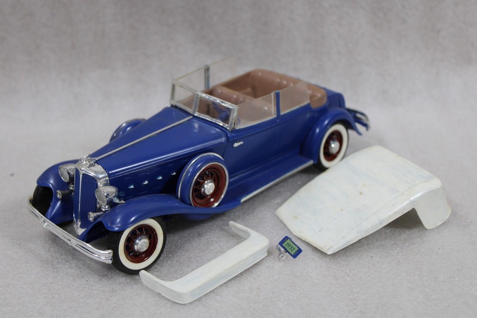 Vintage Model Car Kit Junkyard Lot Lincoln Stutz Chrysler Bugatti ...