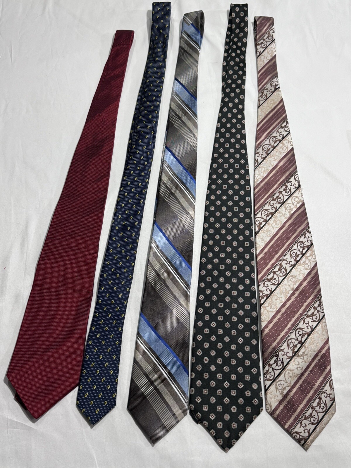 5 MENS TIES DANIEL ELLISSA, SIR HENRY VAN HEUSEN SAVI… - Gem