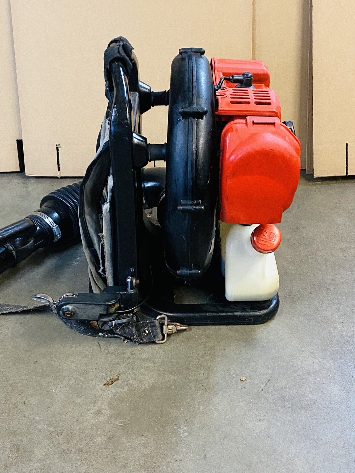 SHINDAIWA EB500 Backpack Leaf Blower -Strong Running 43.6cc Gas Unit ...