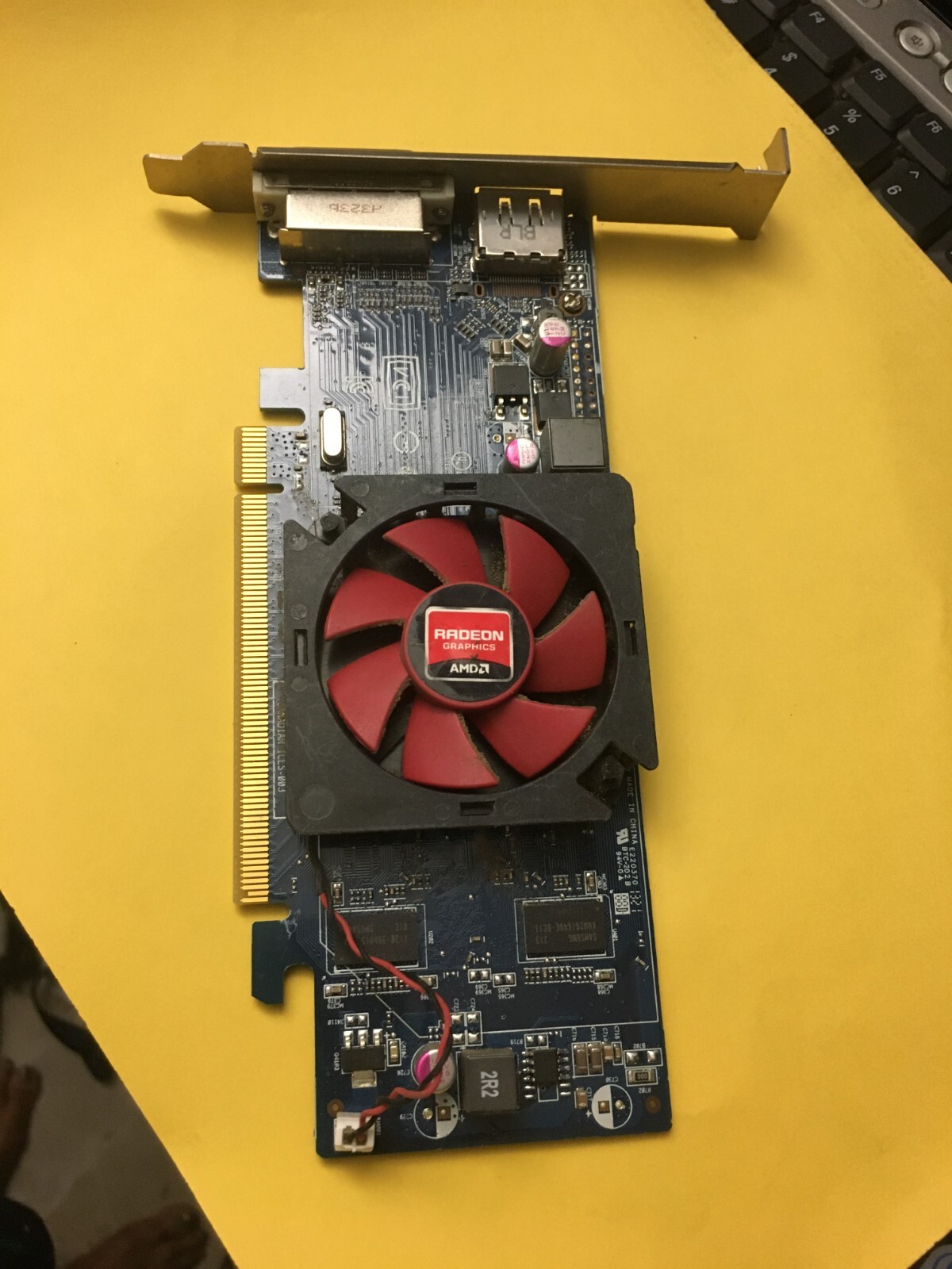 AMD Radeon ATI-102-C26405 highProfile 1GB PCI-e DDR3 video card | eBay