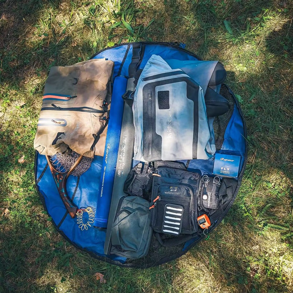 Fly Fishing Wader Bag Fishing Chest Waders and Wading Boots shoes ...
