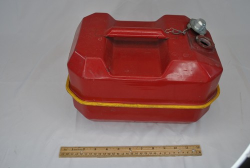 Vintage Metal BLITZ 2.5 Gallon Gas Can DOT-5 L USMC 20-2 1/2-88 | eBay