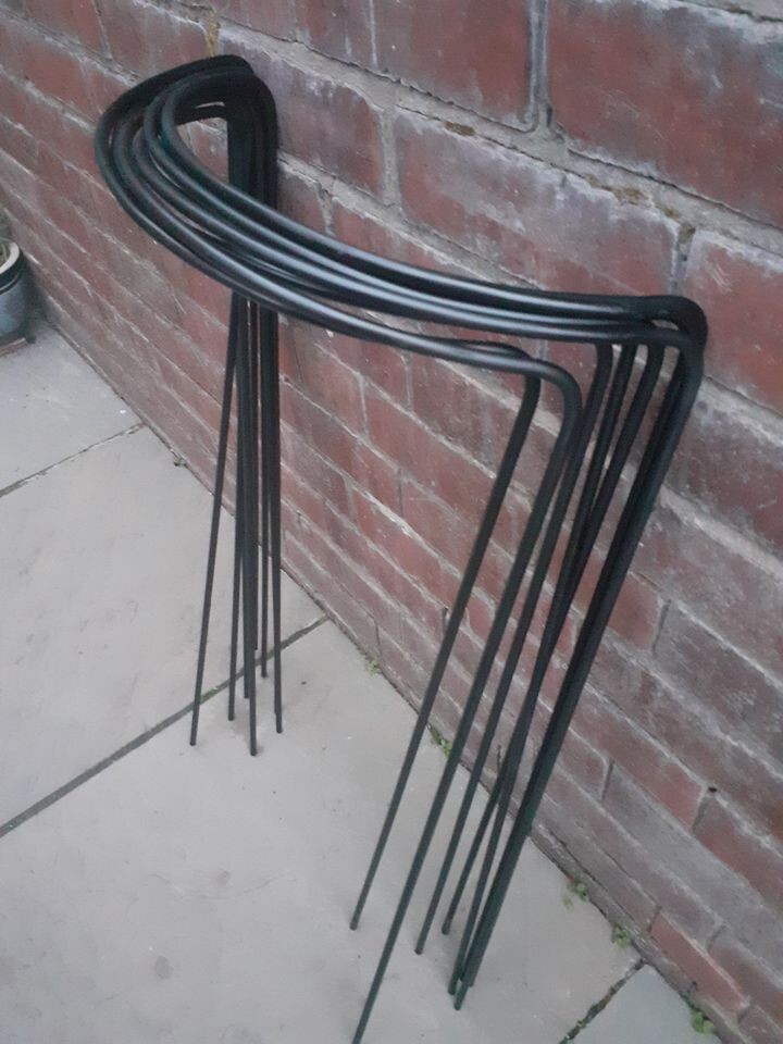 8mm heavy duty solid bar Plant support hoops, peony supports, half ...