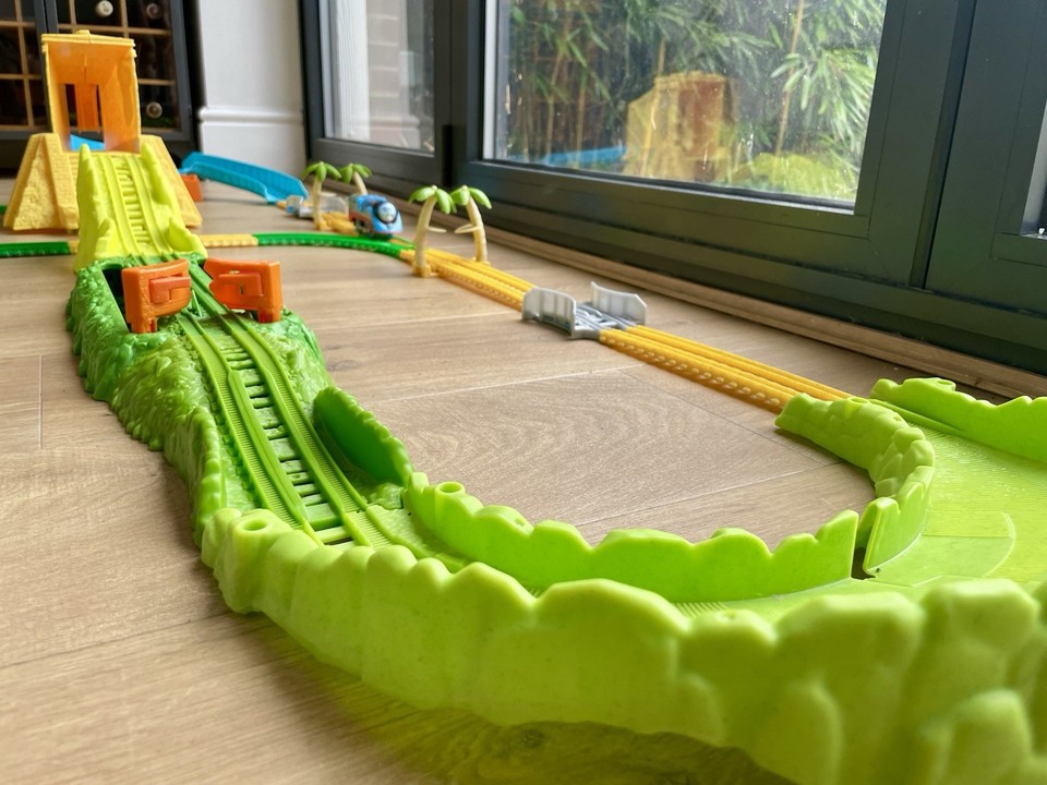 Thomas and Friends Trackmaster Turbo Jungle Train Set with Complete ...