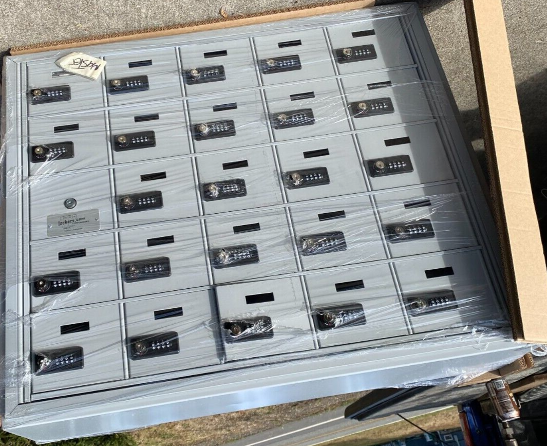 NEW SALSBURY INDUSTRIES Cell Phone COMBO LOCK LOCKER Mailbox 24 Doors ...