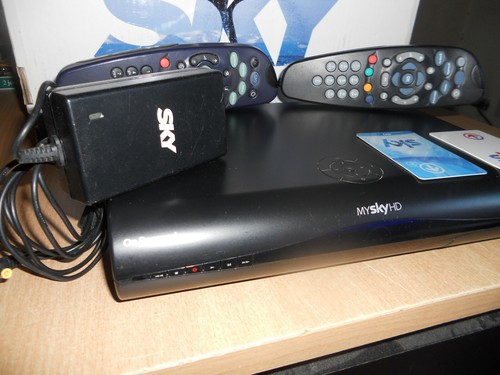 DECODER MY SKY HD DRX892I CON HARD DISK PERFETTO PER SCHEDA SKY Q ...