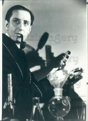 1991 Press Photo Pipe Smoking Basil Rathbone as Sherlock Holmes | eBay