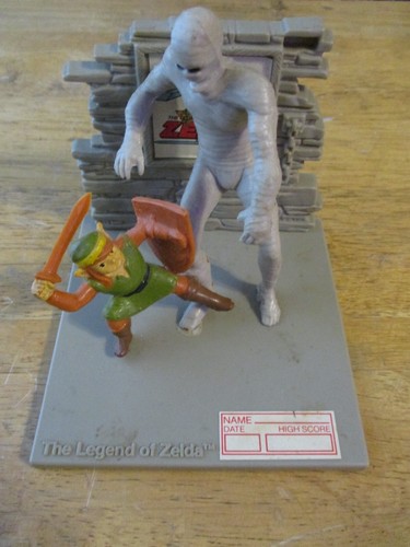 1988 Legend Of Zelda Nintendo Hasbro Trophy Figure Link Sword Attack ...