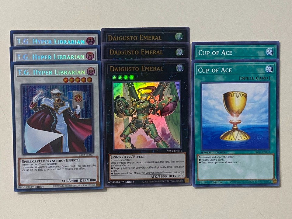 Yugioh Exodia Deck Blue Eyes White Dragon Upstart Goblin Chicken Game ...