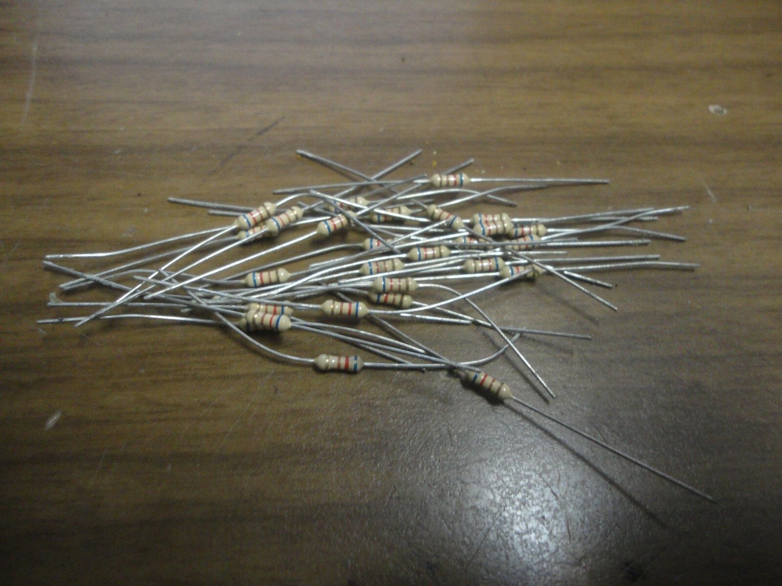 CARBON FILM RESISTOR 620 OHMS 1/4W 5% (LOT OF 20 PIECES) BLUE/RED/BROWN ...