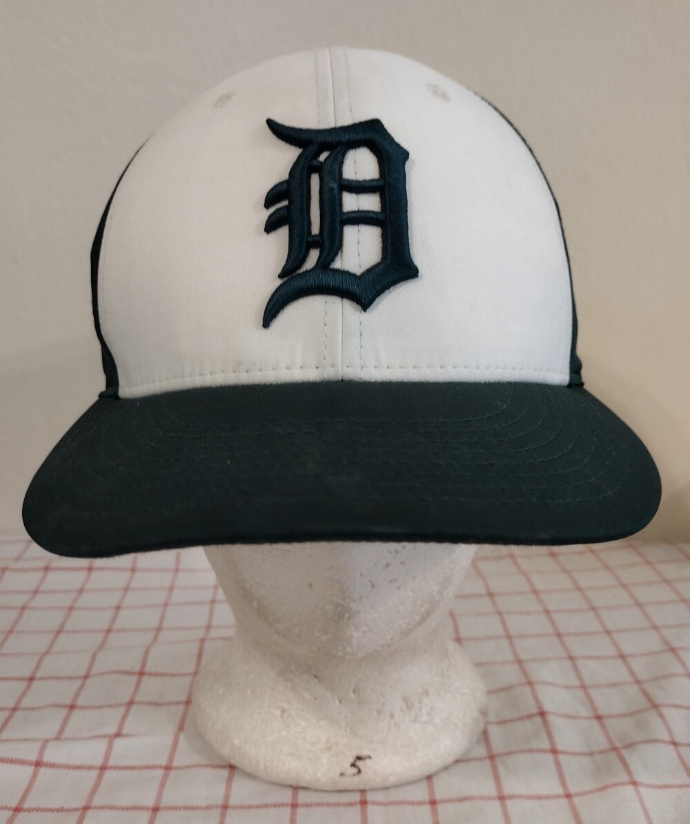 Dragons Letter D Cap Hat Green White Size LG - XL Fit… - Gem