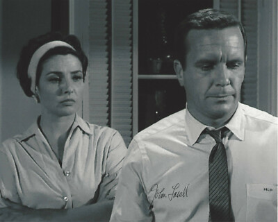 JOHN LASELL HAND SIGNED 8x10 PHOTO B w/COA ACTOR DARK SHADOWS THE ...