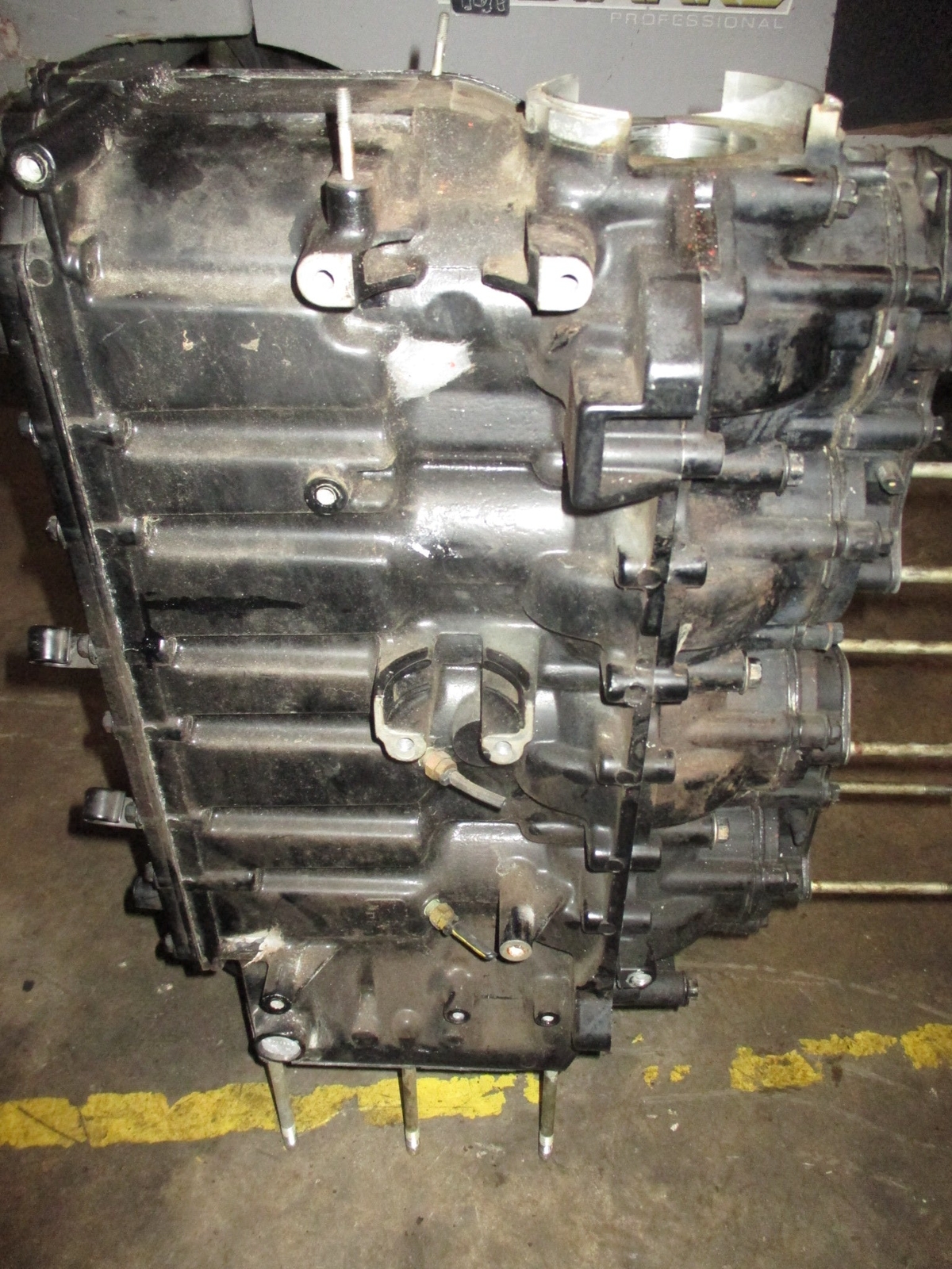 Mercury 115hp 2 stroke outboard crankcase block | eBay