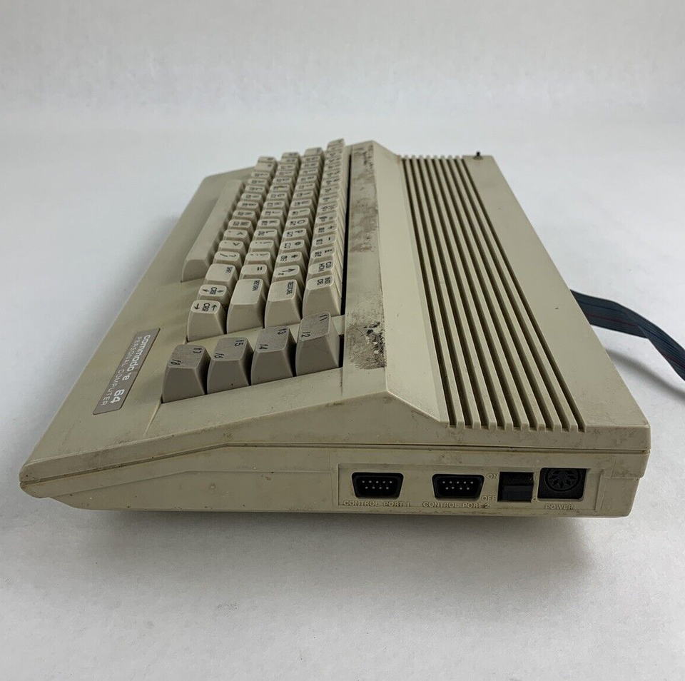 Commodore 64 64C Computer System Boots w/PSU, NKP Deluxe Keypad, and ...
