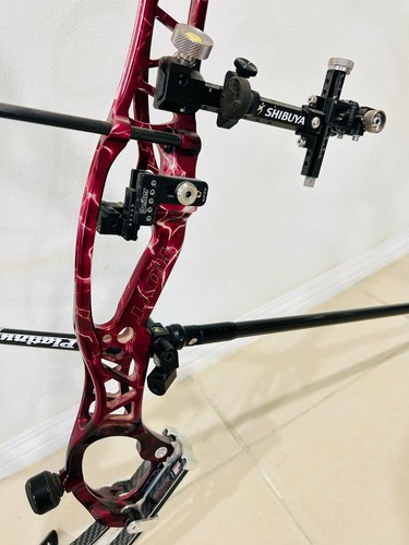 Hoyt Pro Comp Elite XL 50-60lb + Shibuya 365 6in Sight + Doinker Hi-Mod ...