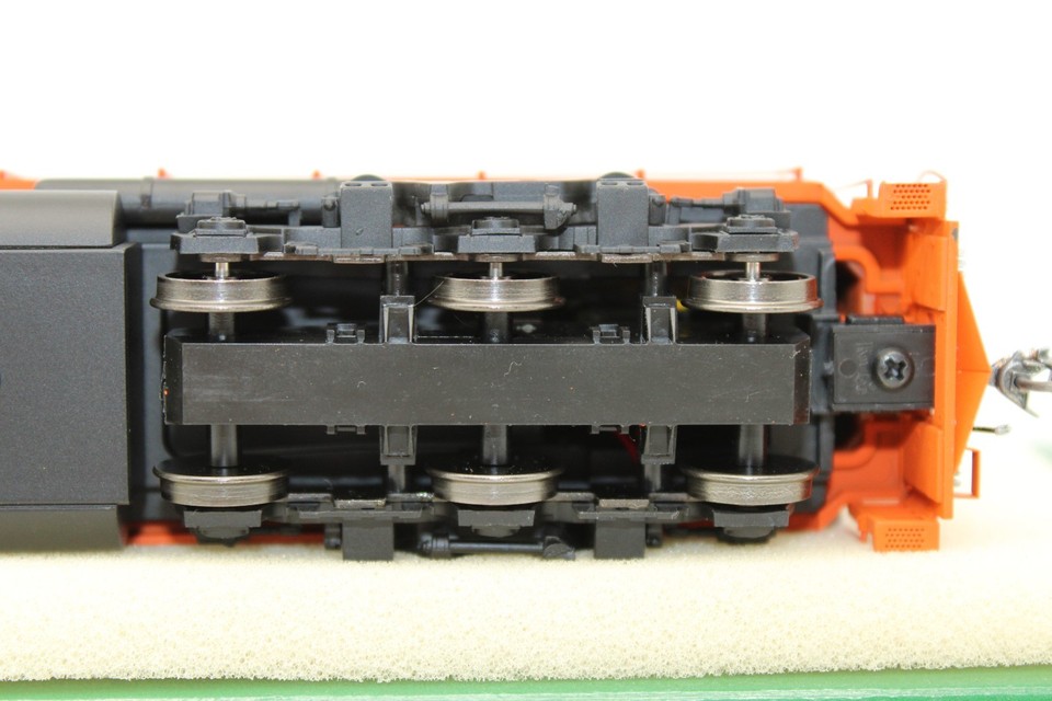 Bowser HO Scale IC Illinois Central Alco C636 Diesel Locomotive #1105 ...
