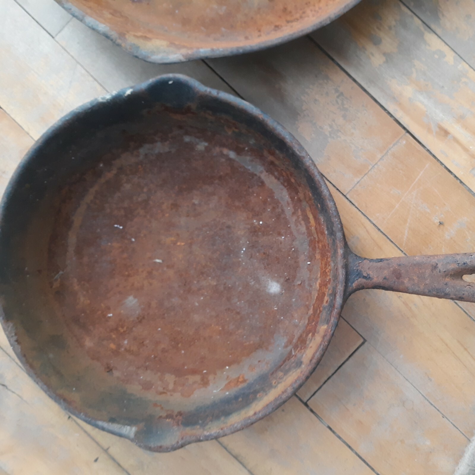 Vintage 2 Iron Pan Lot Classic Made in Korea and Taiwan Cast Iron Pans ...
