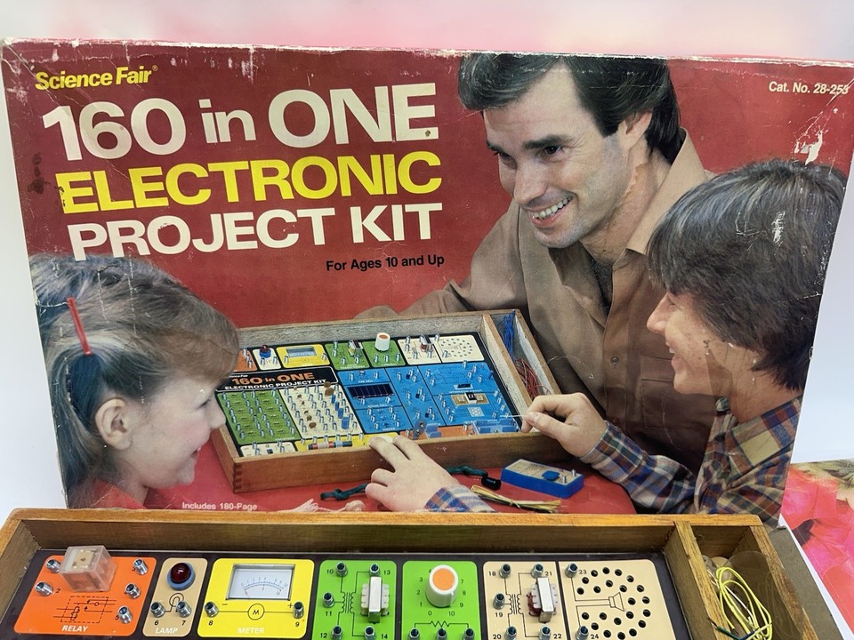 RadioShack SCIENCE FAIR 160 In 1 ELECTRONIC PROJECT KIT #28-258 W ...