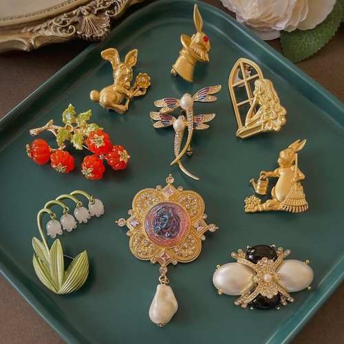 Vintage Baroque Enamel Pin Brooch Plant Pin Animal Pin Insetct Pin For ...