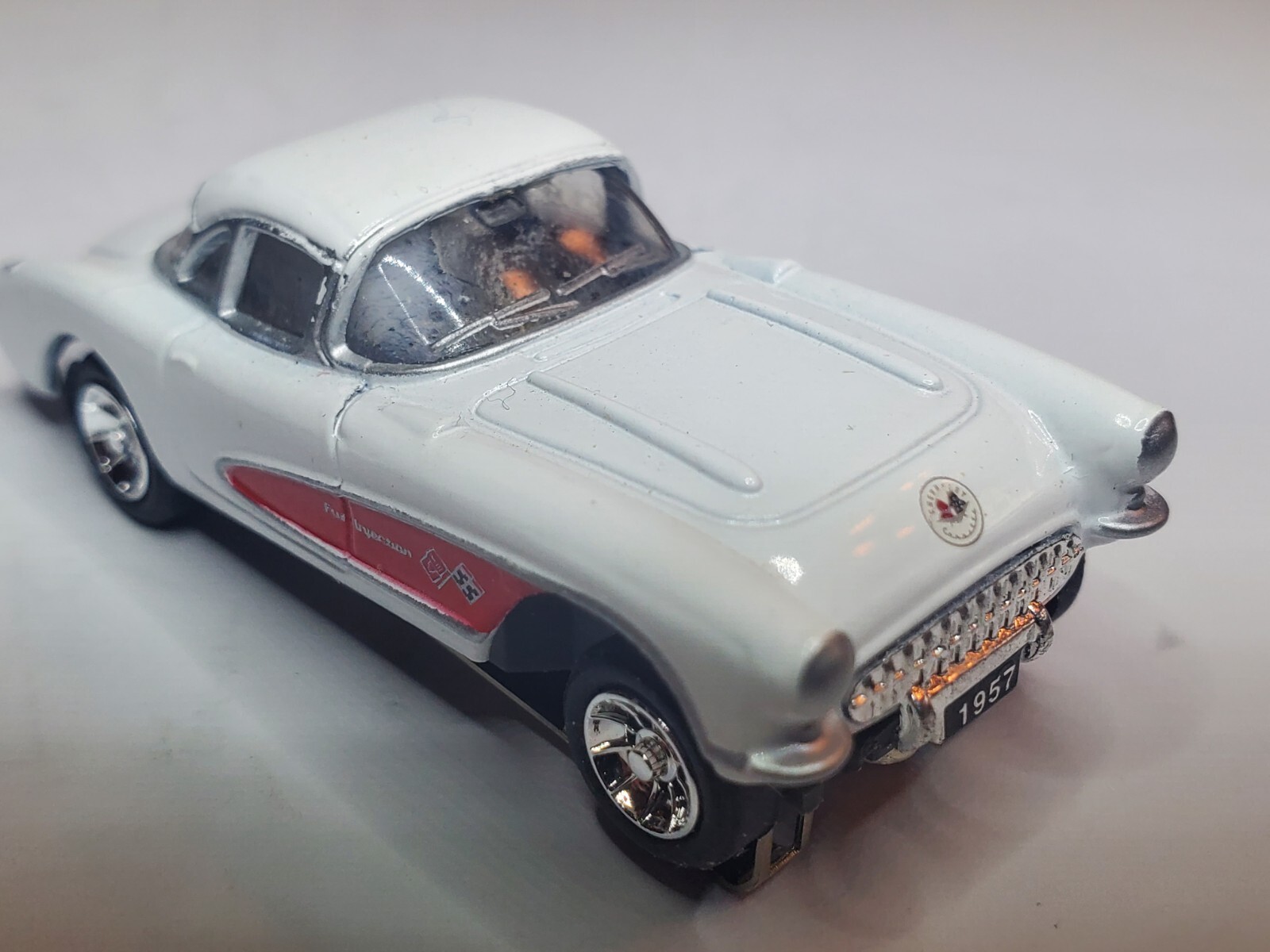 1957 CORVETTE CUSTOM HO SLOT CAR WHITE/RED H.T. AW CHASSIS CHROME RIMS ...