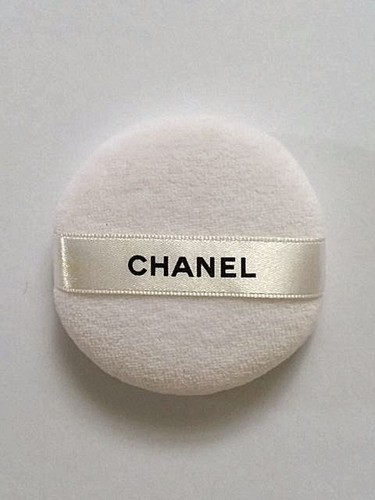 CHANEL POWDER PUFF - WHITE WITH SATIN RIBBON - BRAND NEW !!! | eBay