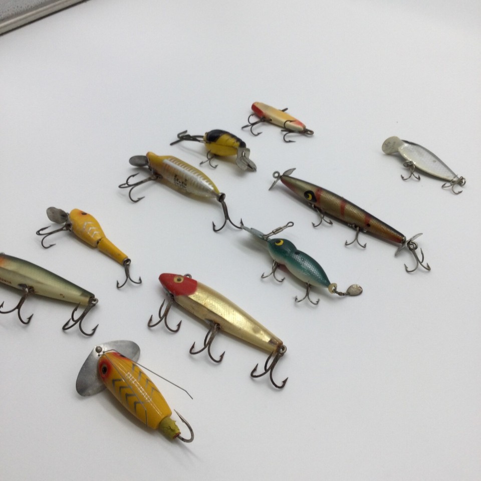 Lot of 10 Vintage Fishing Lures Heddon, Smithwick Devil's Horse, Mirro ...