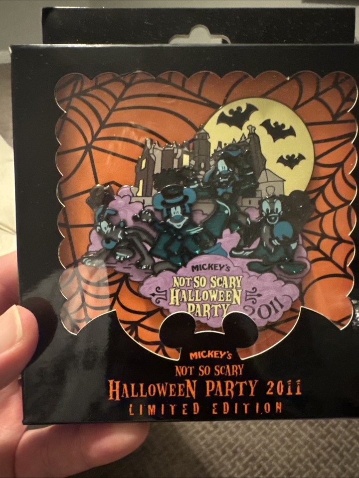 Disney Mickey Not So Scary Halloween Party Jumbo Pin 2011 Limited To ...