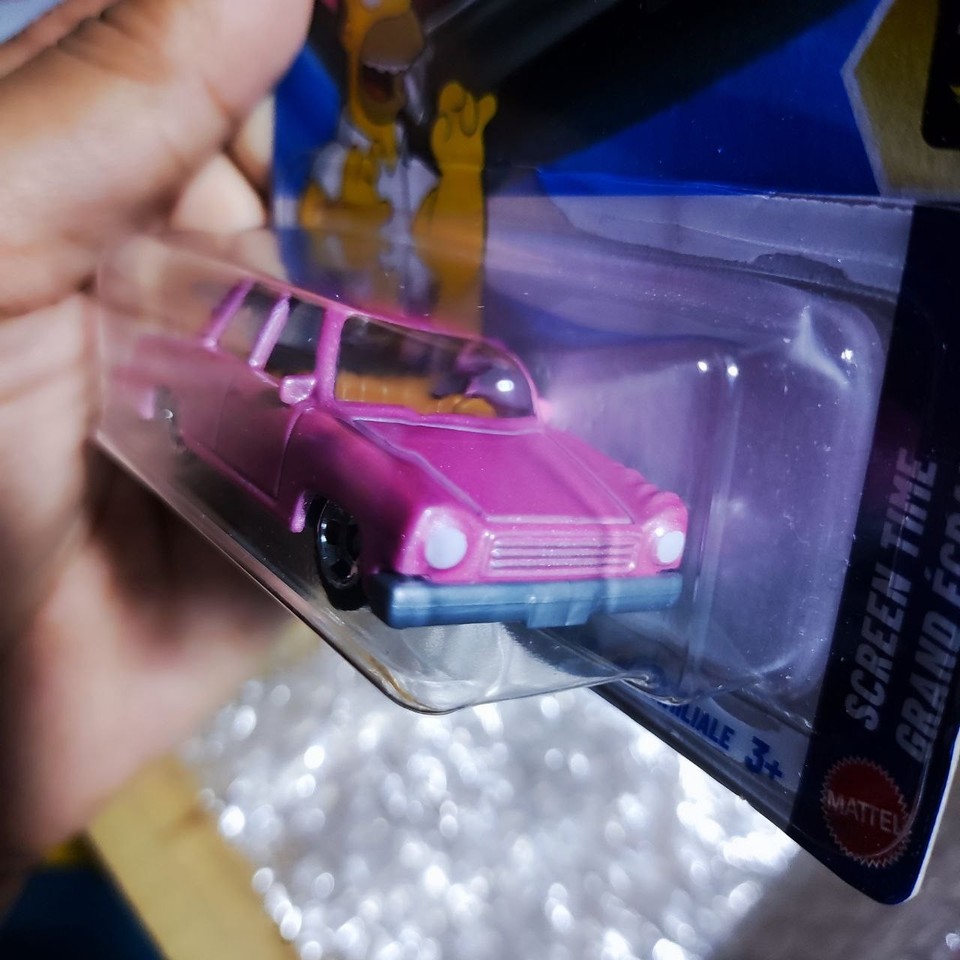 Hot Wheels 2026 Case E THE SIMPSONS FAMILY CAR Series Pink Sedan Screen ...