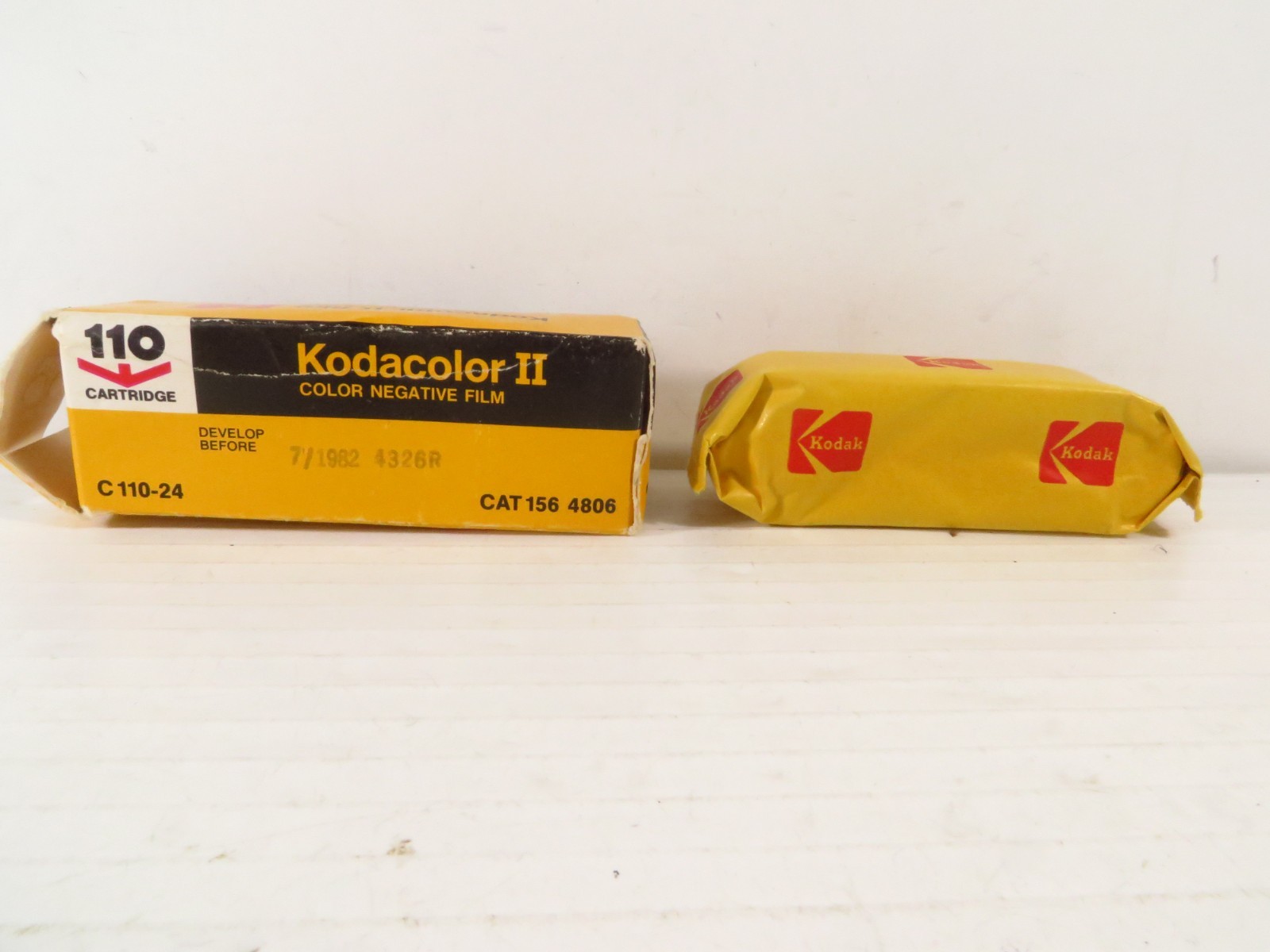 Vintage KODAK Kodacolor II Color Film C110-24, 24 Exposures EXP: 1982 ...
