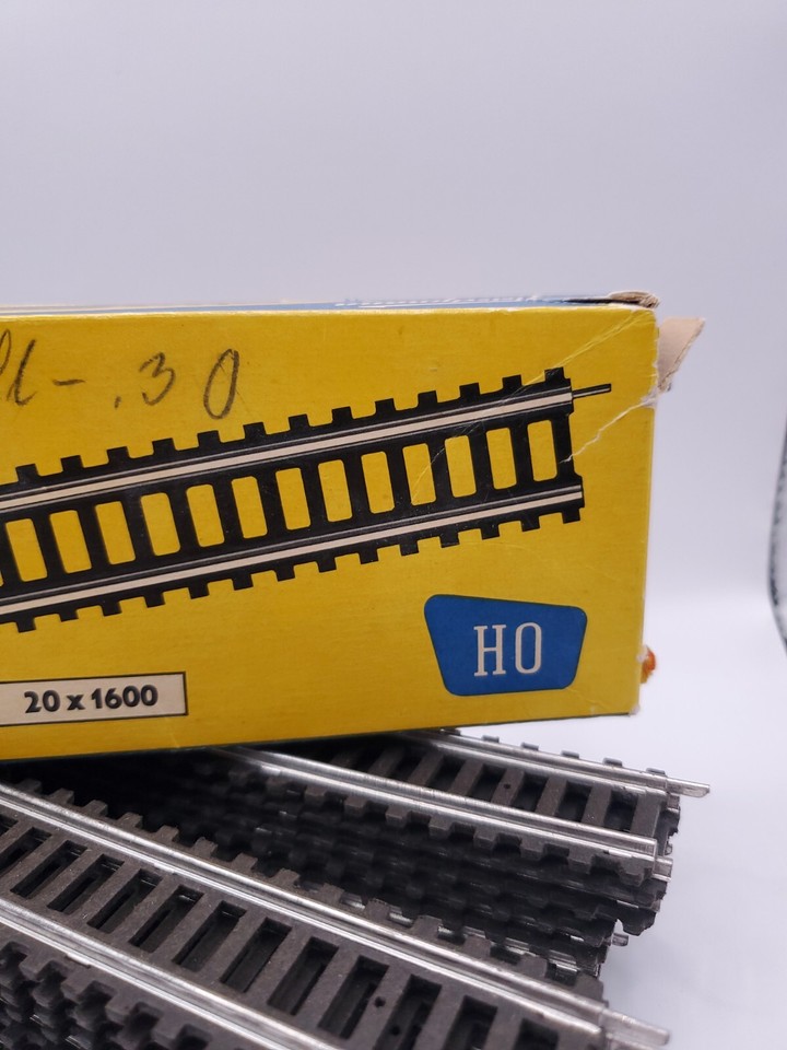 Vintage FLEISCHMANN HO TRAIN STRAIGHT ROAD BED TRACK in Original Box ...