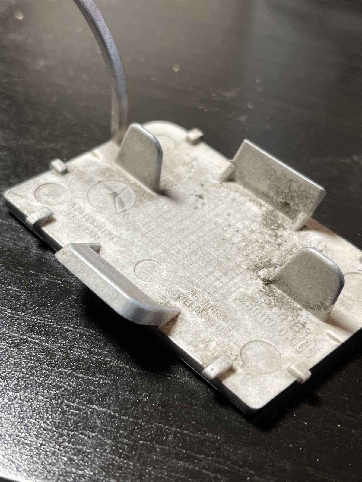 2008-11 Mercedes-Benz W204 FRONT BUMPER Tow Hook Cap 2048850126 ...