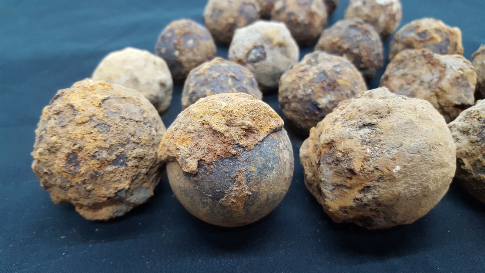 Authentic Lot of 19 Civil War Iron Grape Shot Dug in Virginia *Free ...