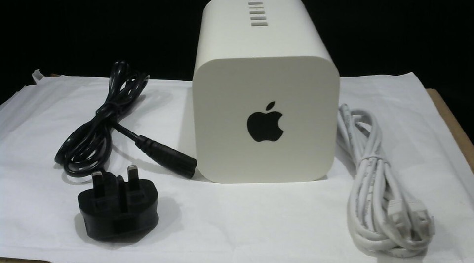 Apple AirPort Extreme Base Station 802.11ac Wireless Wi-Fi Router ...