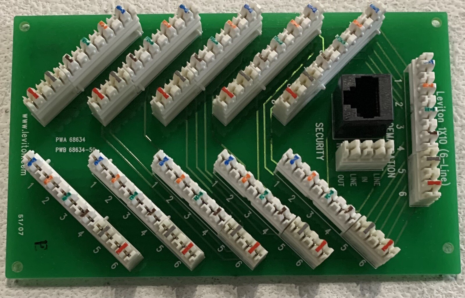 New Leviton 47609-S10 1 x 10 (6-Line) Bridged Telephone Expansion Board ...