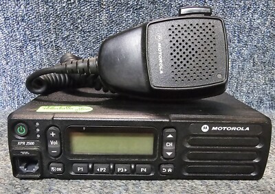 Motorola XPR2500 UHF Digital DMR MotoTrbo Mobile Radio 403-470 w/ MIC ...