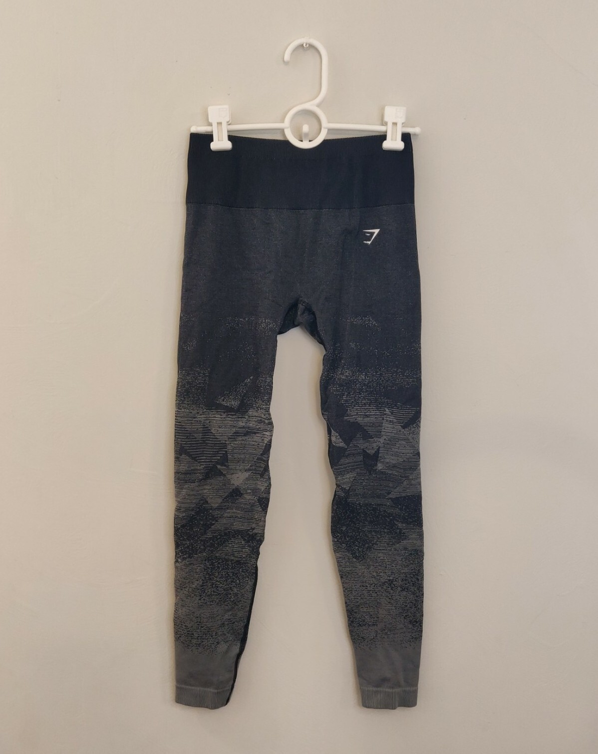 Gymshark Compression Activewear Pants Size XS Black Gray Full Length ...