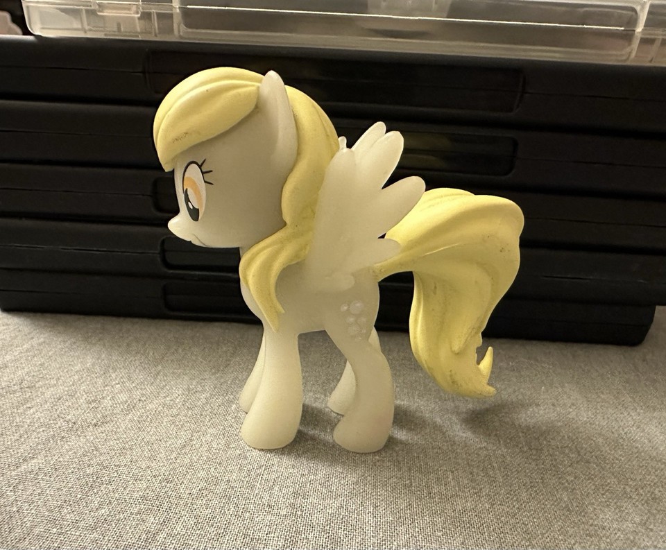 My Little Pony Funko Blind Box Vinyl Figure Glow In The Dark Derpy ...
