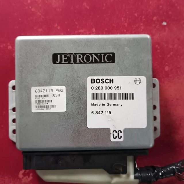 1993 VOLVO 240 Classic Bosch Engine ECU ECM Jetronic Computer ...