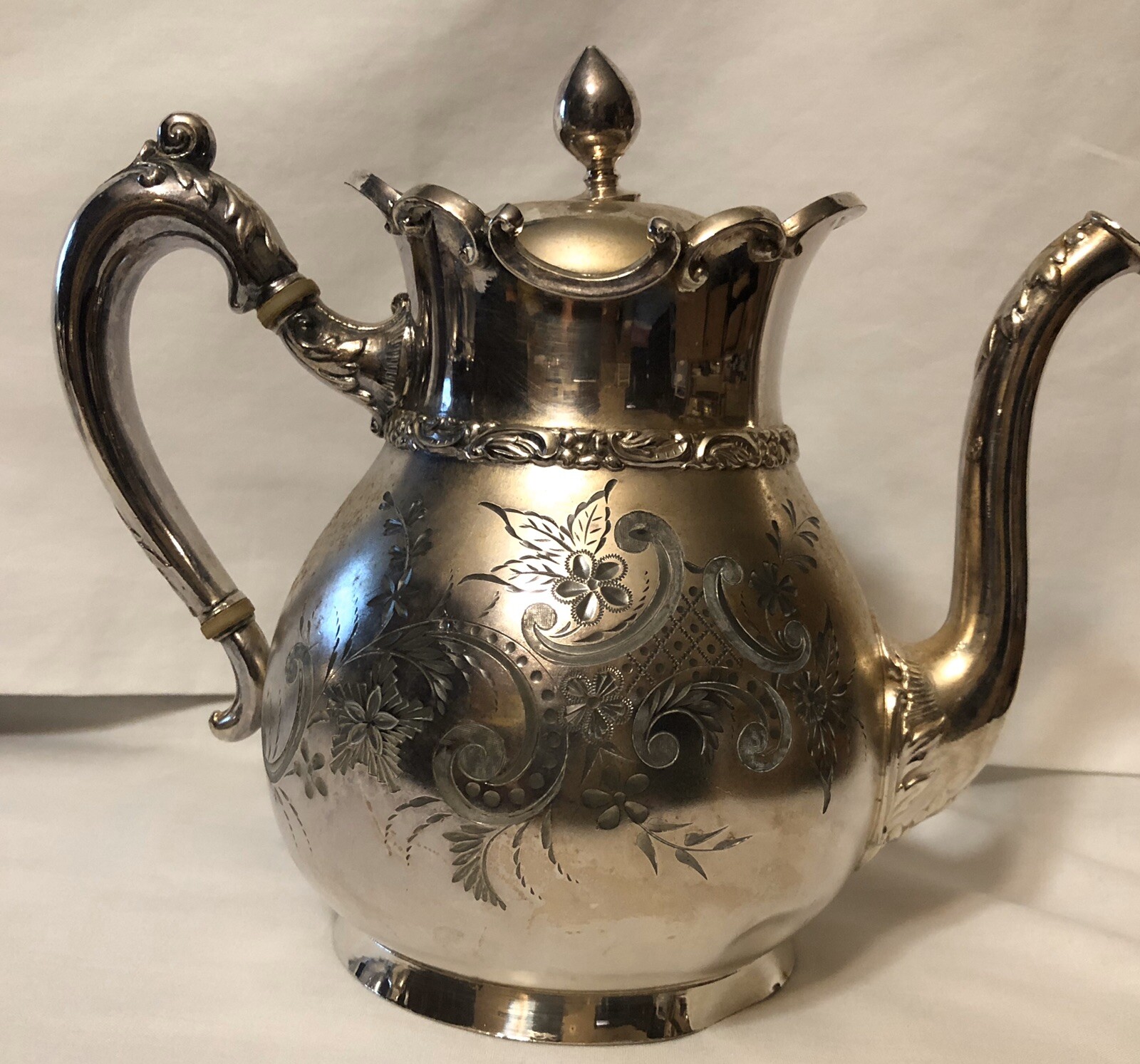 Meriden B. & Co. Silver Plate Coffee/Tea Pot, Sugar Bowl & Creamer Set ...