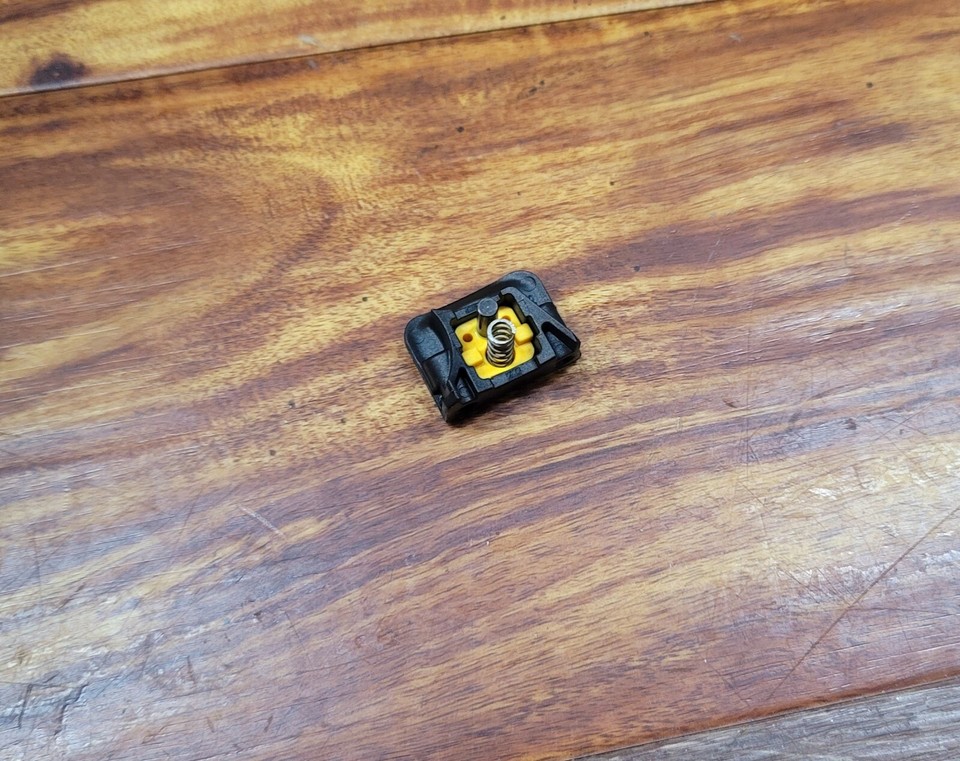 DEWALT SPINDLE LOCK BUTTON FOR DCW600 20V Cordless Compact Router ...